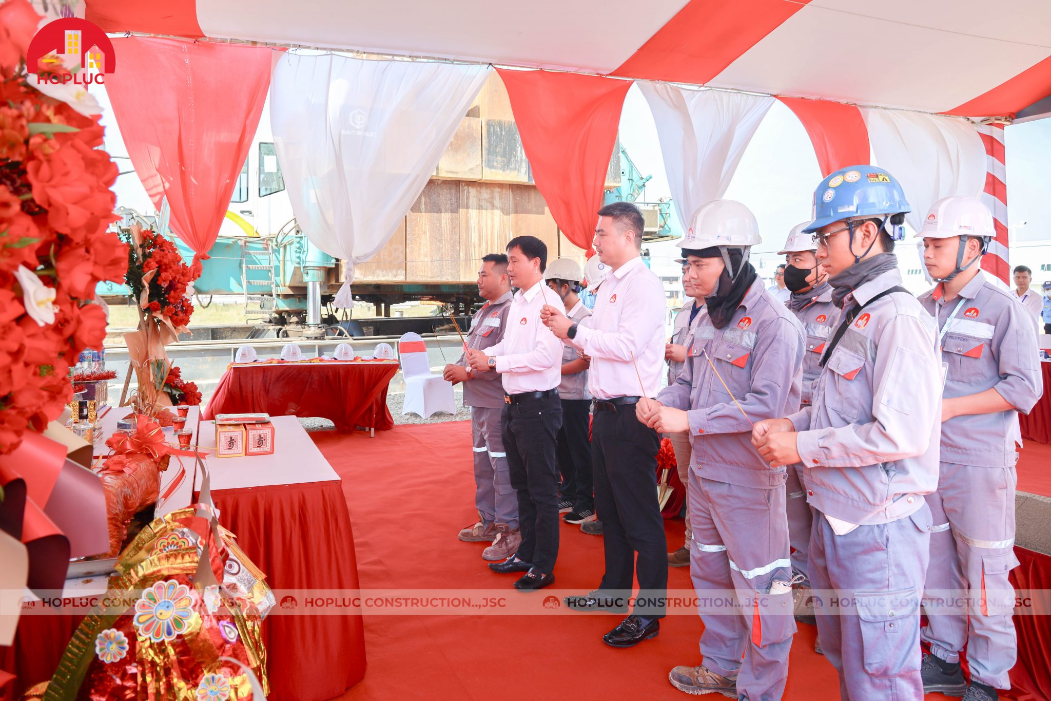 Xây Dựng Hợp Lực